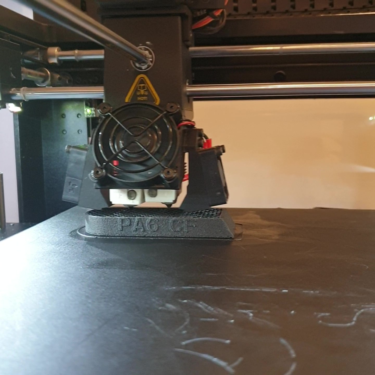 Polymaker PA6 CF na Raise3D Pro2 Plus 3D printeru — Printer3D